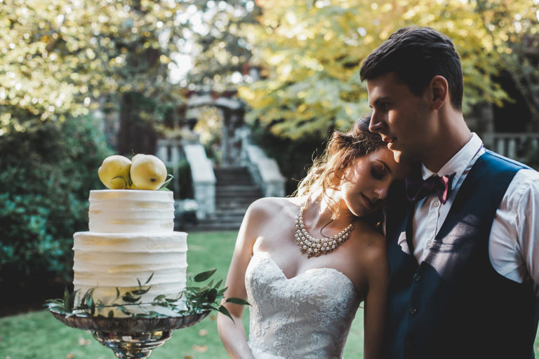 English Inn Wedding Infused with Fall Colours on Vancouver Island