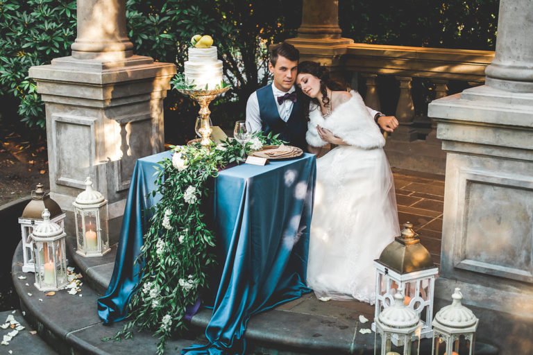 English Inn Wedding Infused with Fall Colours on Vancouver Island