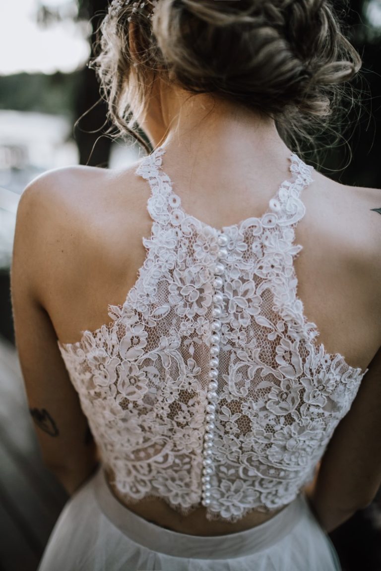 The West Coast Wedding of Taylor & Sheldon on the Lake