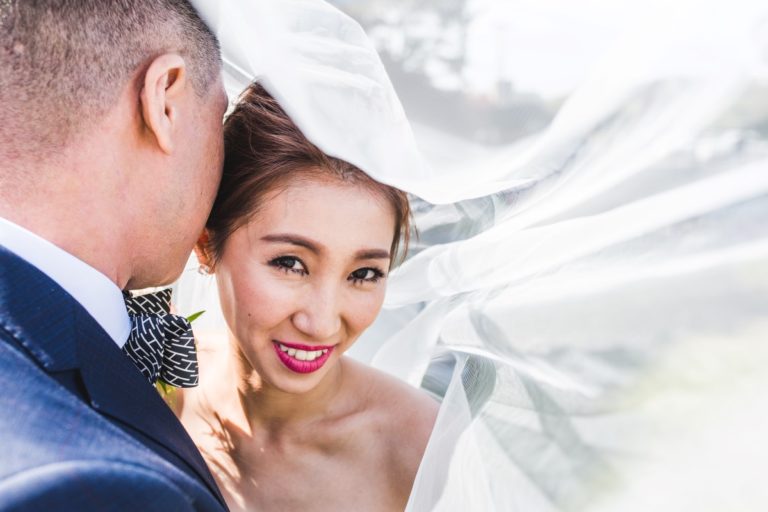 Oak Bay Beach Wedding of Ricky & Hannah | West Coast Weddings